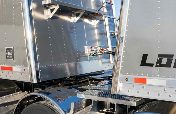 Distinction Aluminum Hopper Trailers - Photos - Lode King