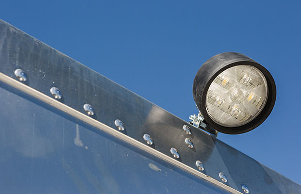 Distinction Aluminum Hopper Trailers - Photos - Lode King