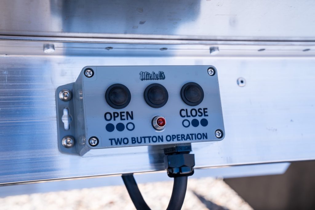 Distinction Tri-Axle 3 Hopper Trailer - Lode King